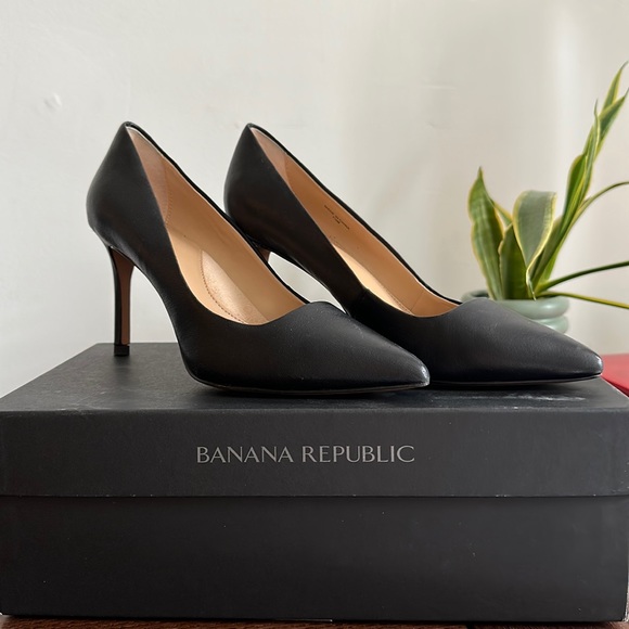 Banana Republic | Shoes | Final Sale Simple Black Heels | Poshmark